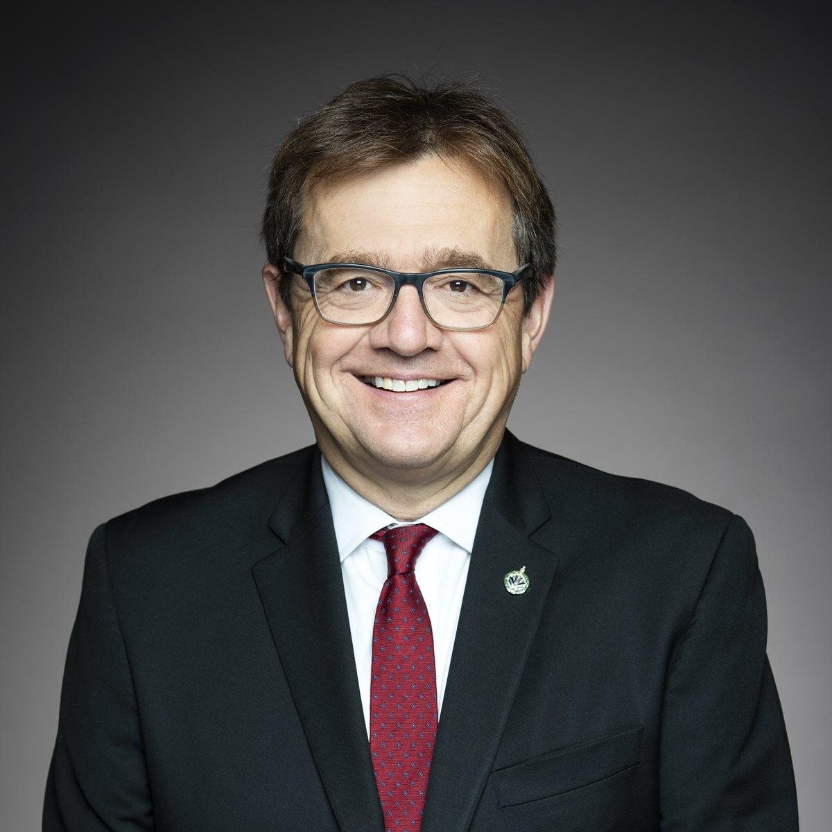 Fireside Chat with the Honourable Jonathan Wilkinson: Navigating Energy ... Fireside Chat with the Honourable Jonathan Wilkinson: Navigating Energy ...